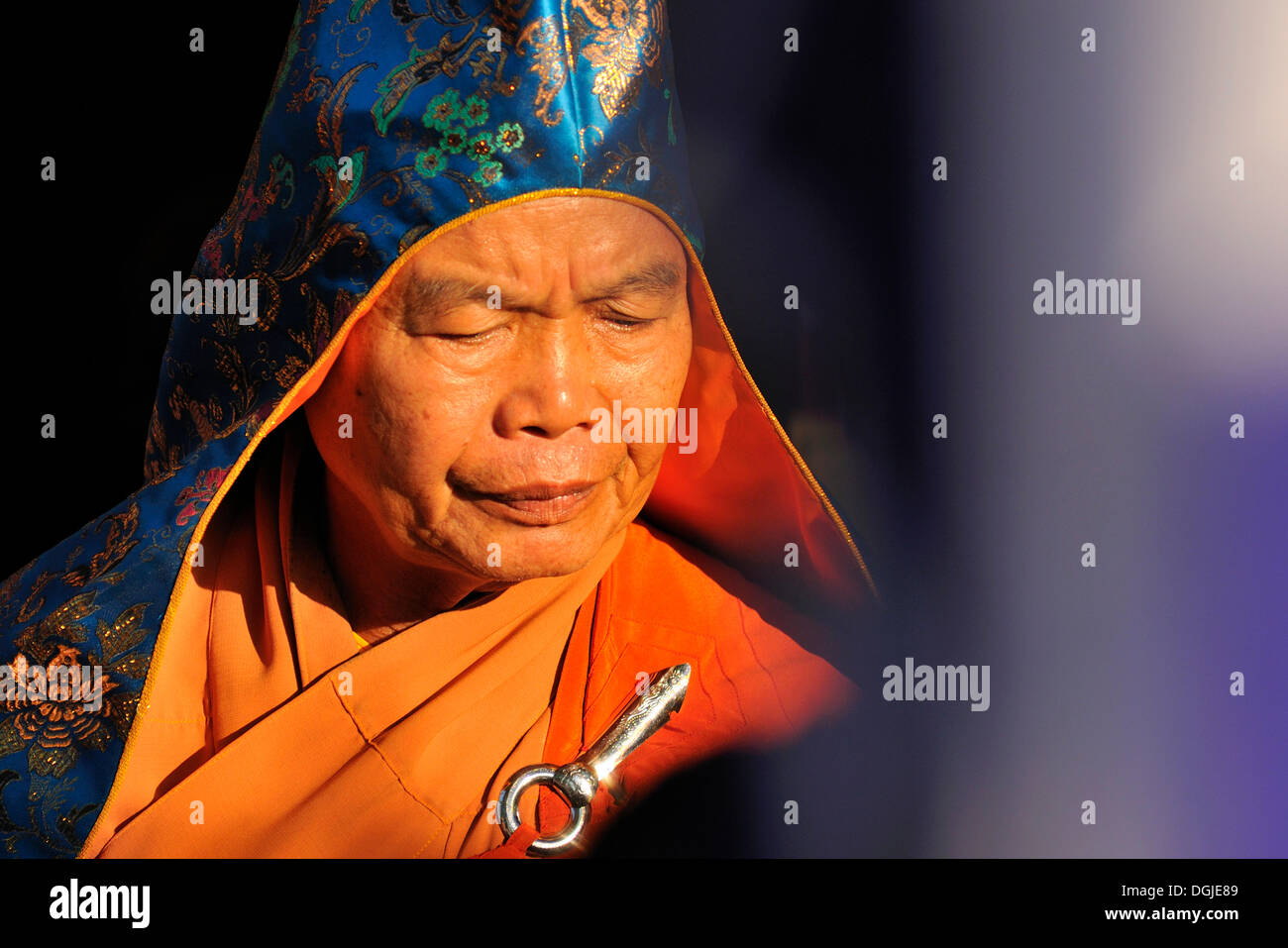 Vietnamese priest hi-res stock photography and images - Alamy