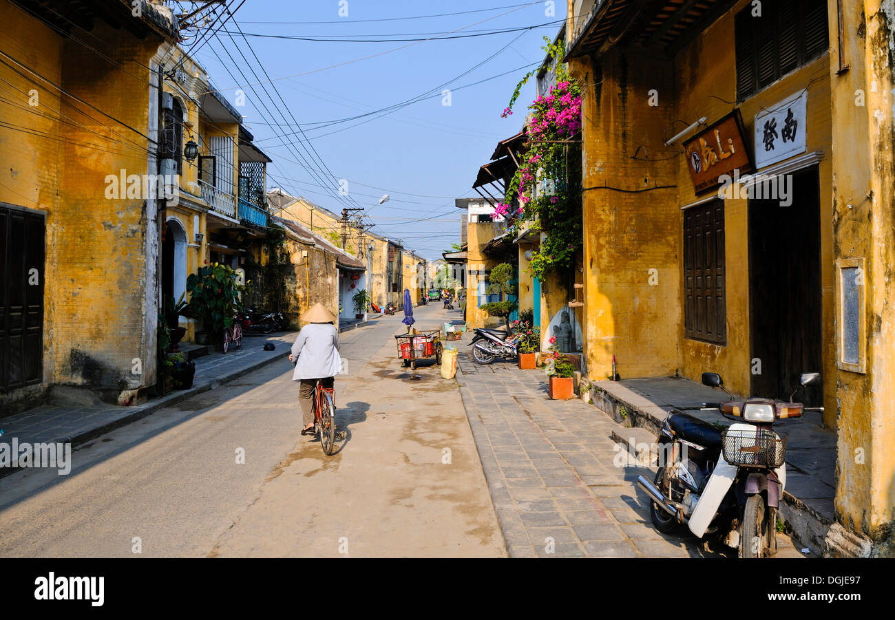Street scene, Hoi An, Vietnam, Southeast Asia Stock Photo - Alamy