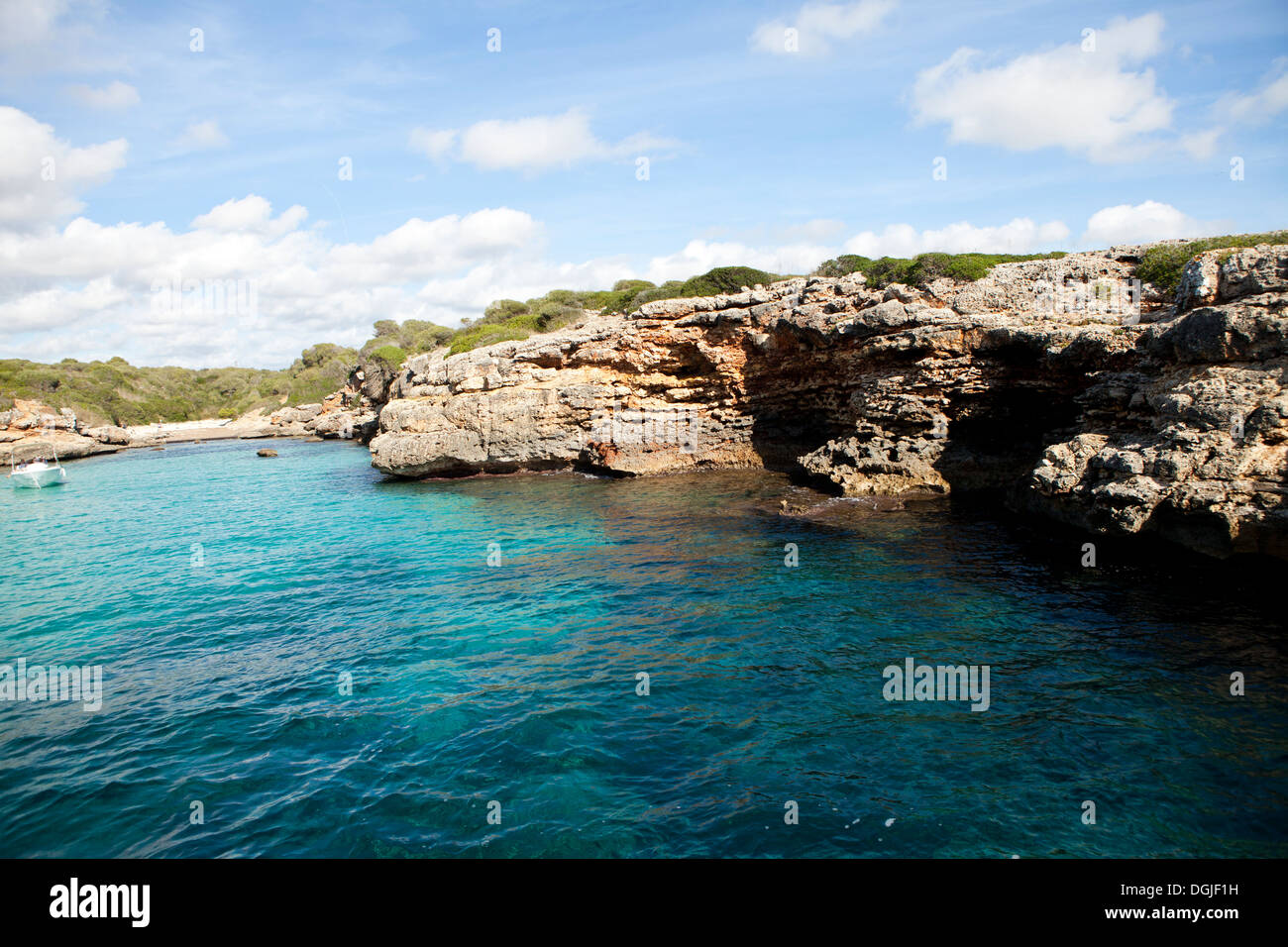 Sea caves majorca hi-res stock photography and images - Alamy