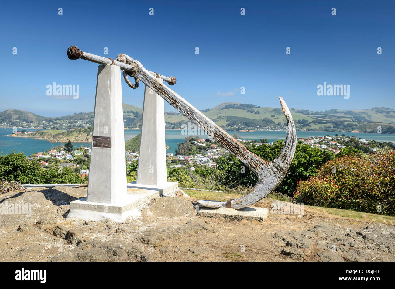 Scott Memorial, marine monument shaped like an anchor, Port Chalmers ...