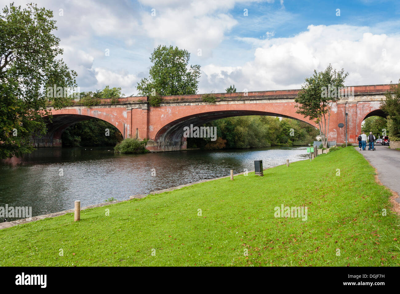 Maidenhead High Resolution Stock Photography and Images - Alamy