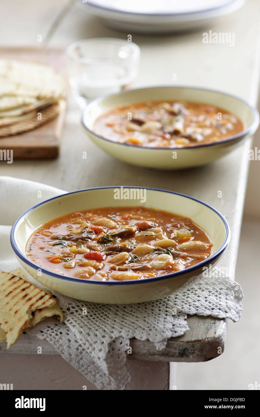 Greek bean soup Stock Photo - Alamy