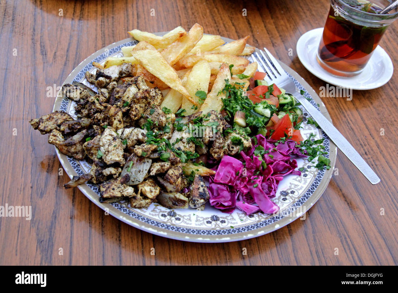 Shawarma arab hi-res stock photography and images - Alamy