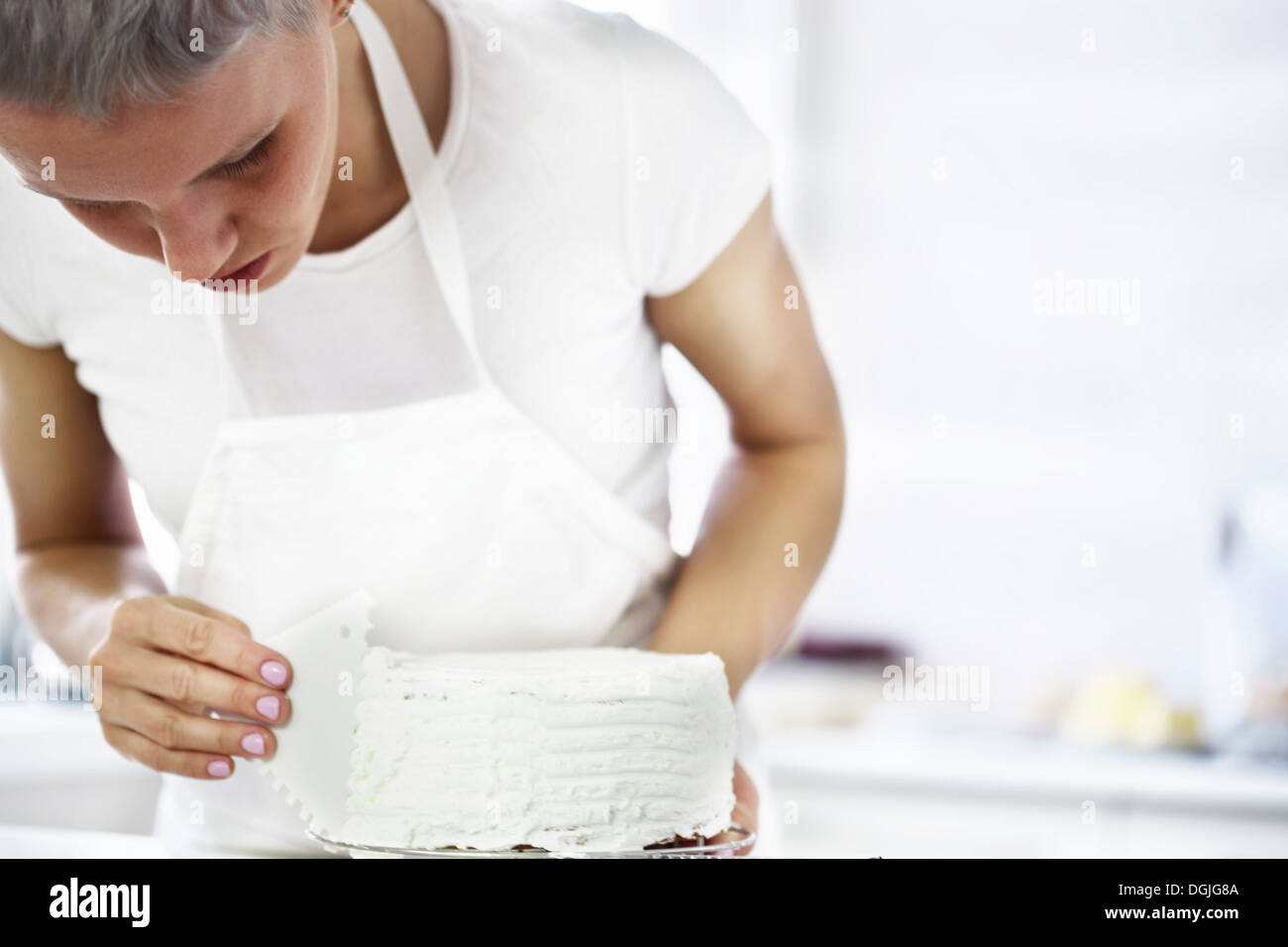 Woman with cake hi-res stock photography and images - Alamy