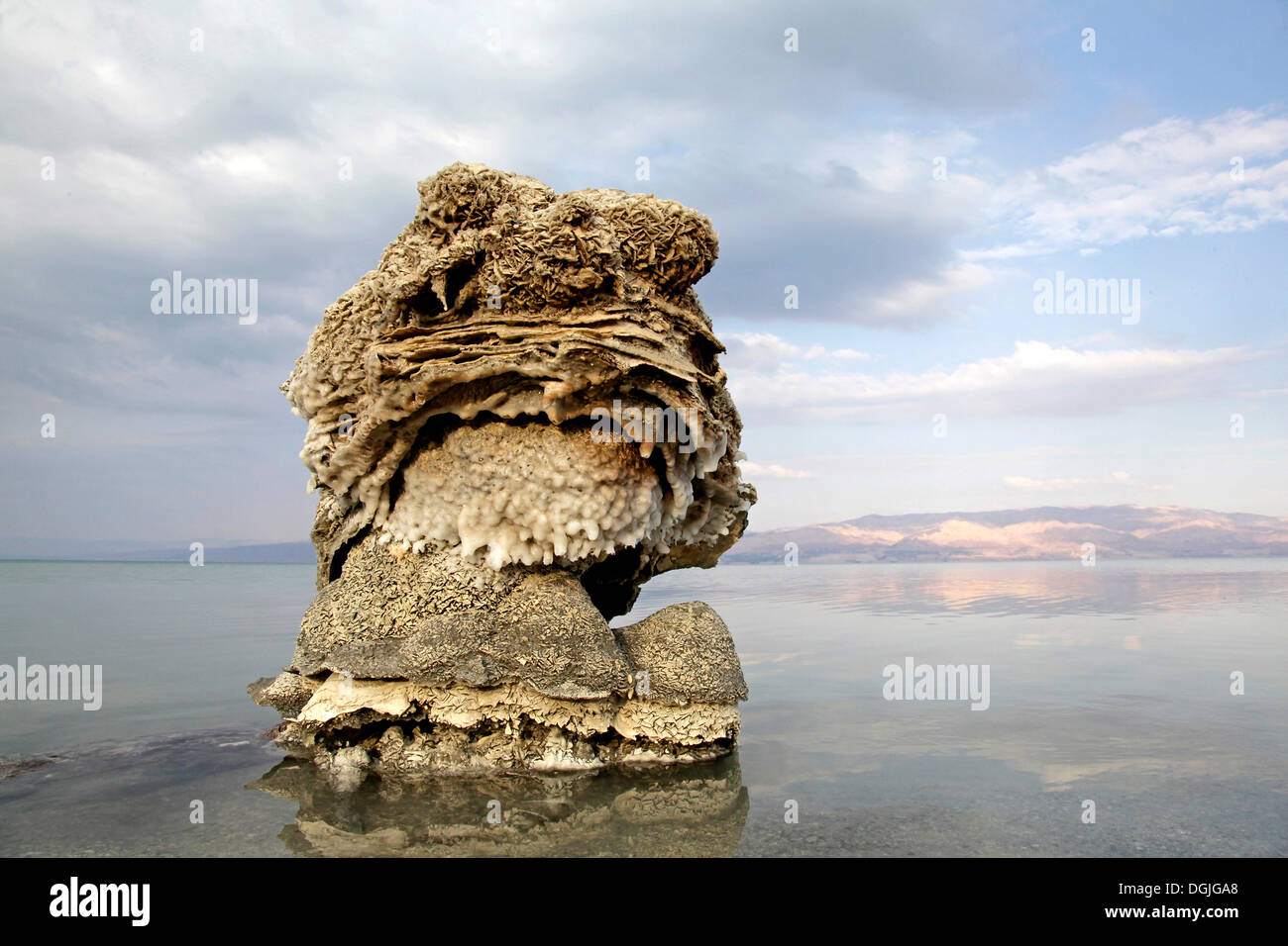 Israel dead sea salt deposits hi-res stock photography and images - Alamy