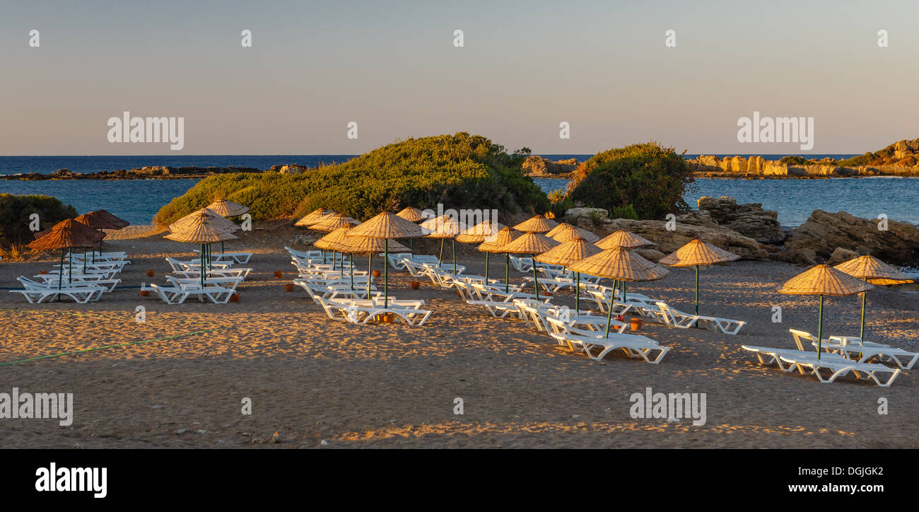 Rising sun beach hi-res stock photography and images - Alamy