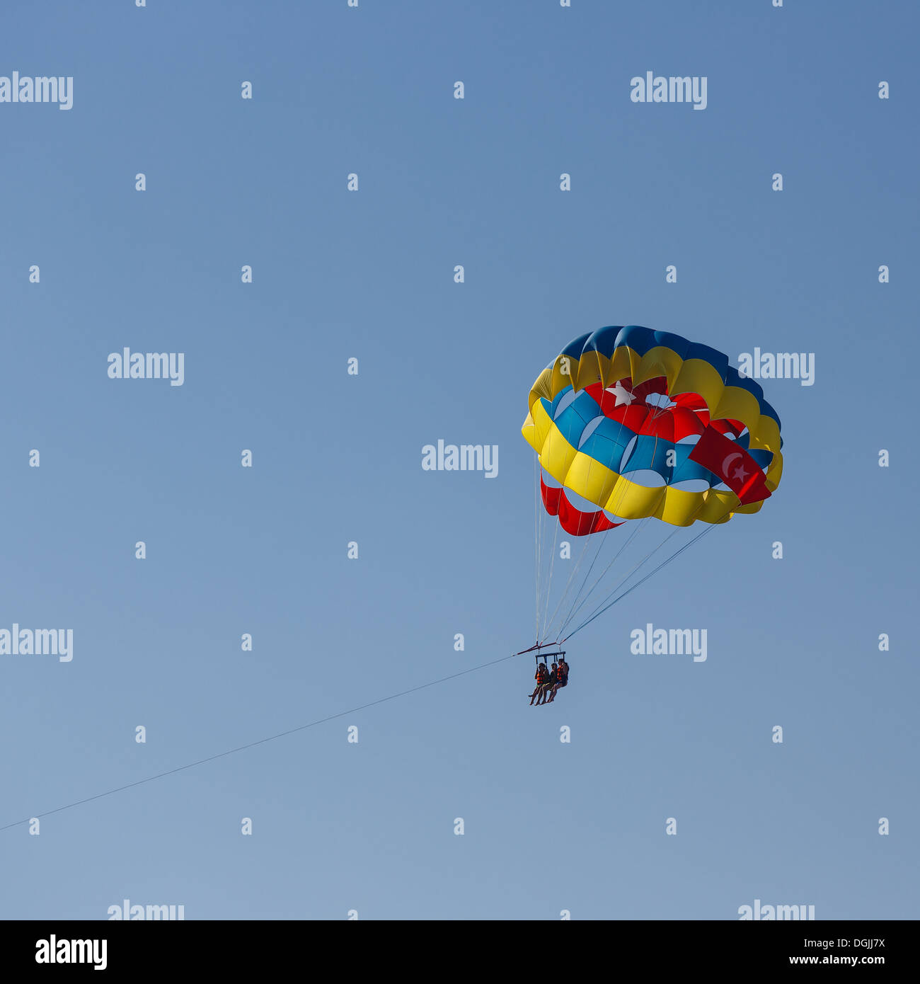 Flight on a parachute over the sea Stock Photo - Alamy