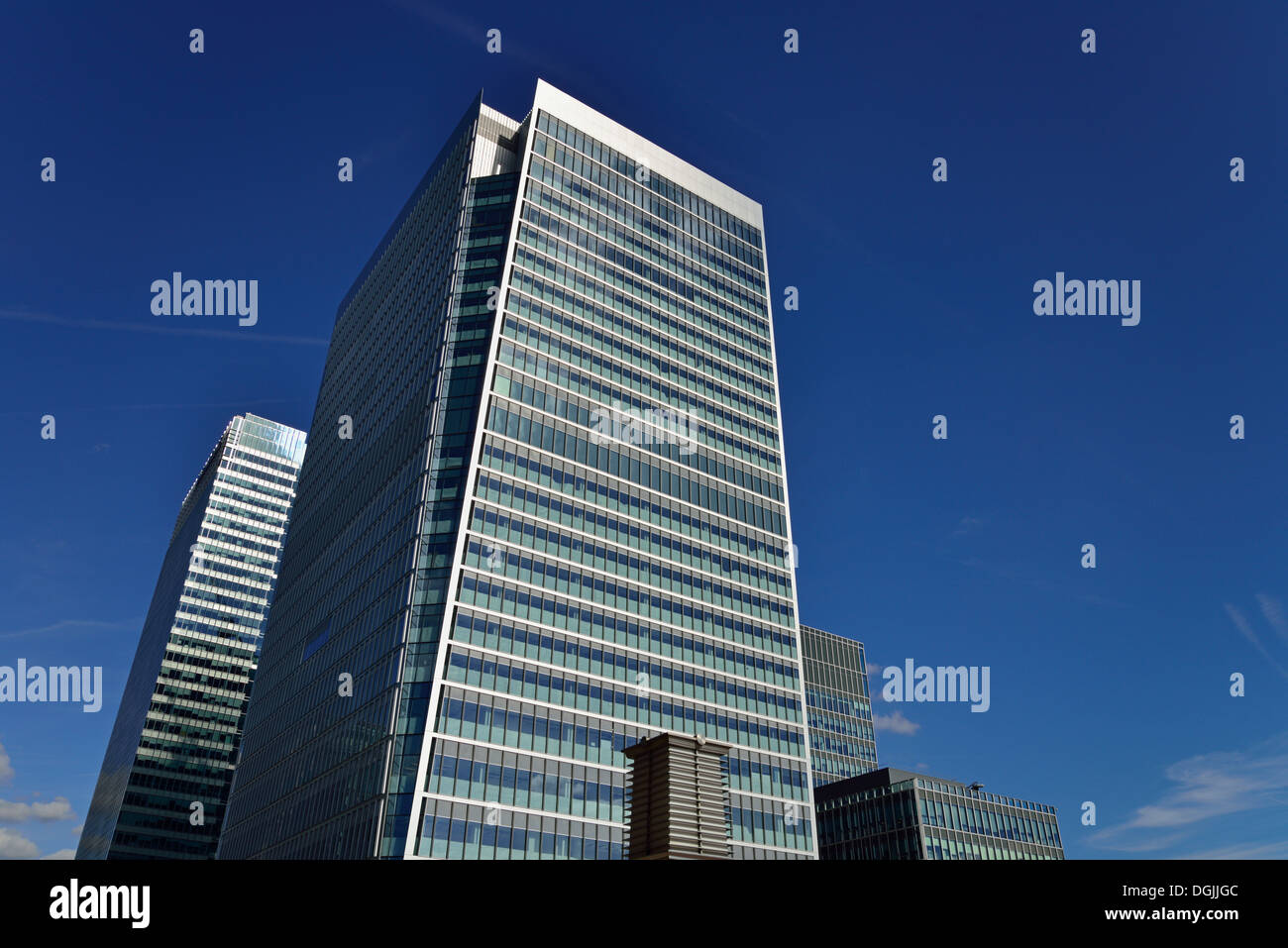 Churchill place building hi-res stock photography and images - Alamy