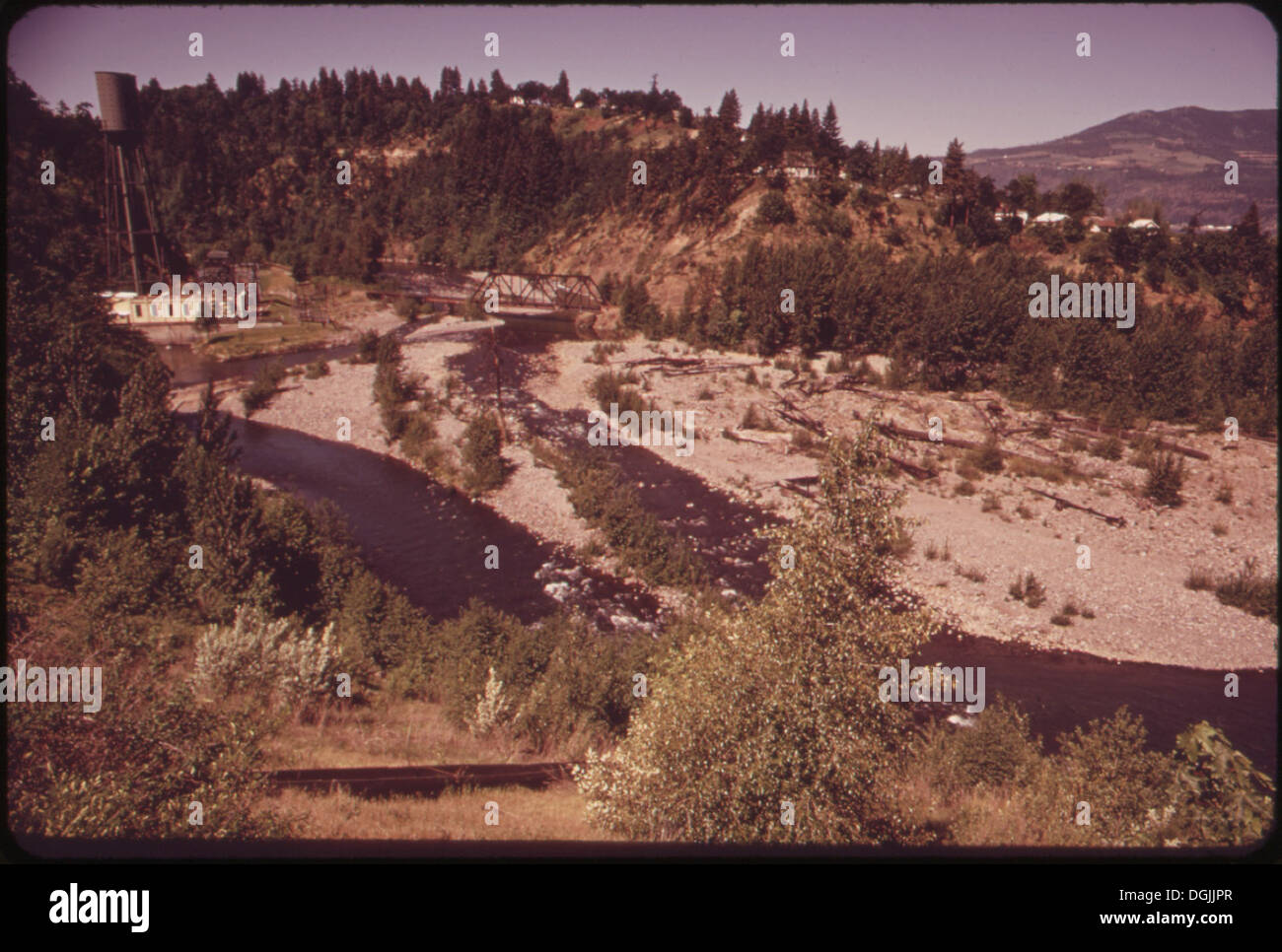 The Hood River flows northward, eventually emptying into the Columbia ...
