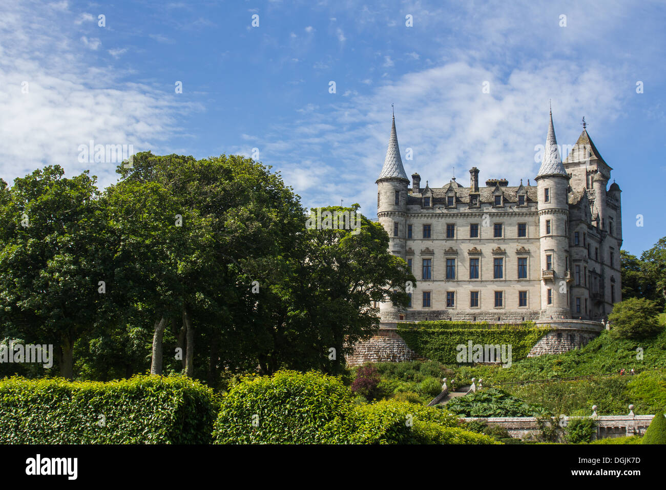 Dunrobin castle in scotland Stock Photo - Alamy