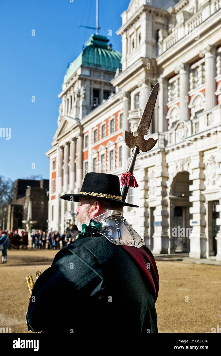 English civil war society hi-res stock photography and images - Alamy