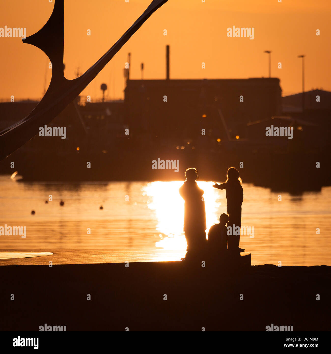 Silhouette in midnight sun hi-res stock photography and images - Alamy