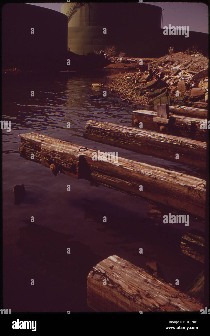 Texaco storage tanks hi-res stock photography and images - Alamy