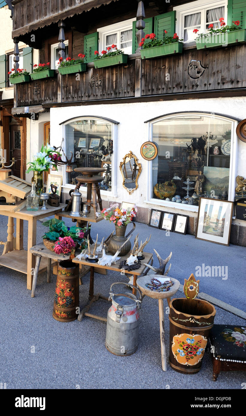 German antiques shop hi-res stock photography and images - Alamy