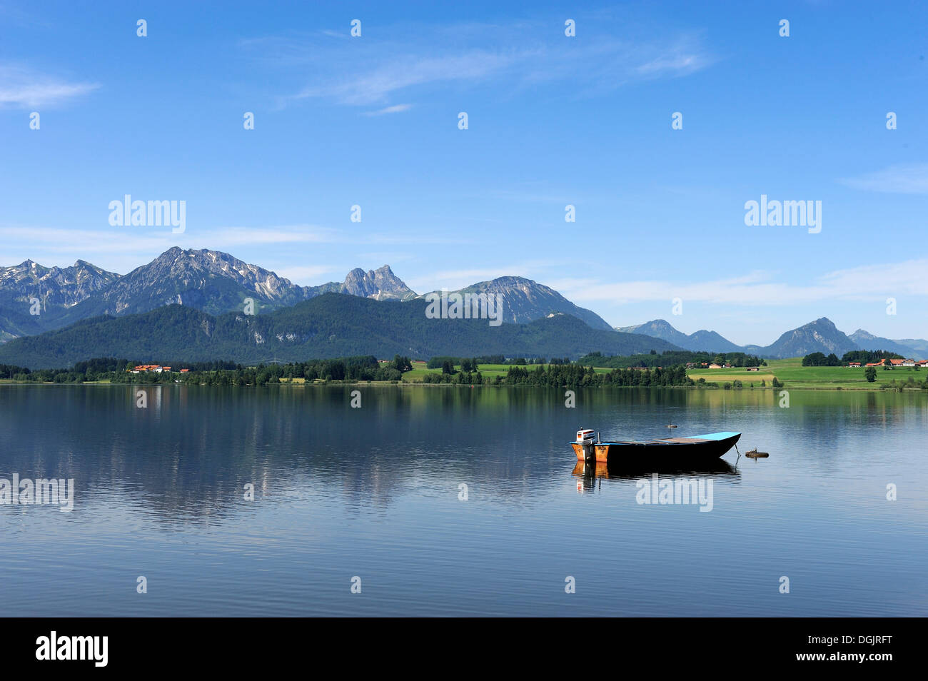 Hopfensee lake, Hopfen am See, Ostallgaeu district, Allgaeu, Bavaria ...