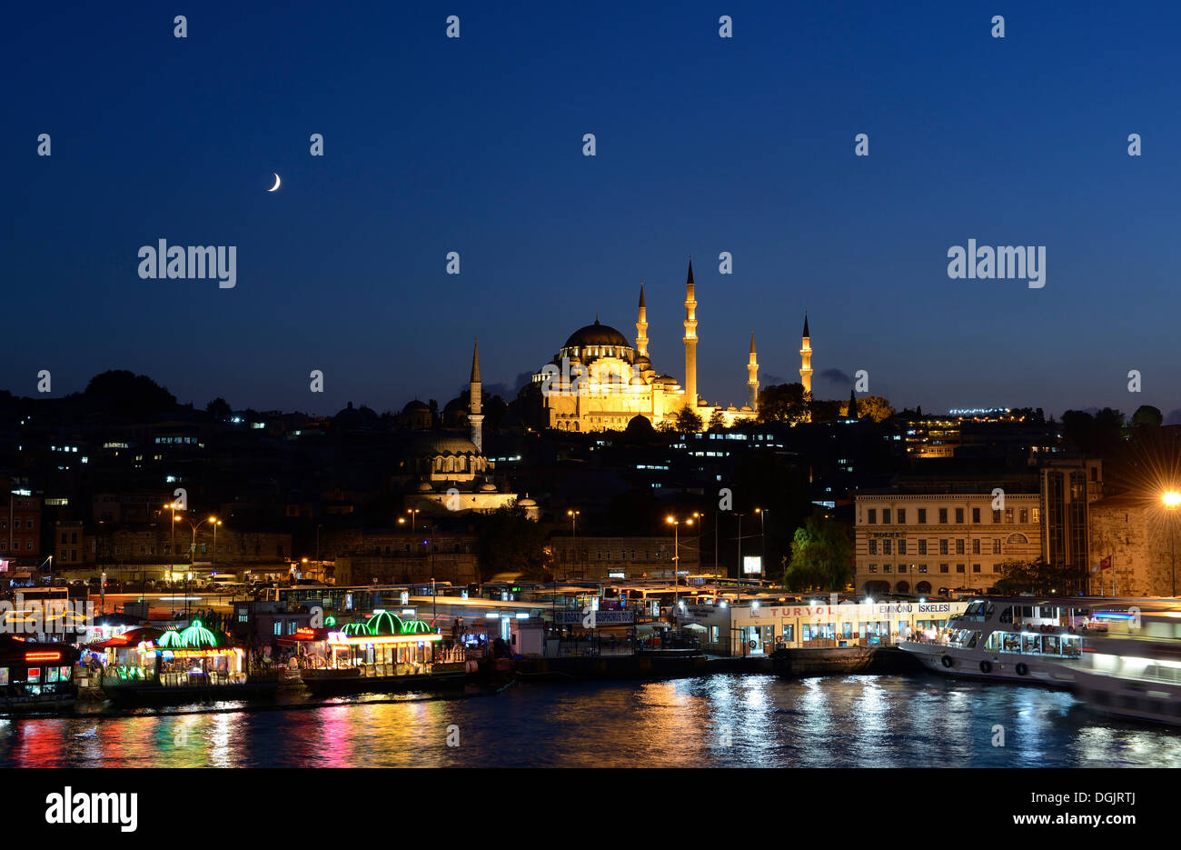 Ruestem pasha mosque and sueleymaniye mosque hi-res stock photography ...