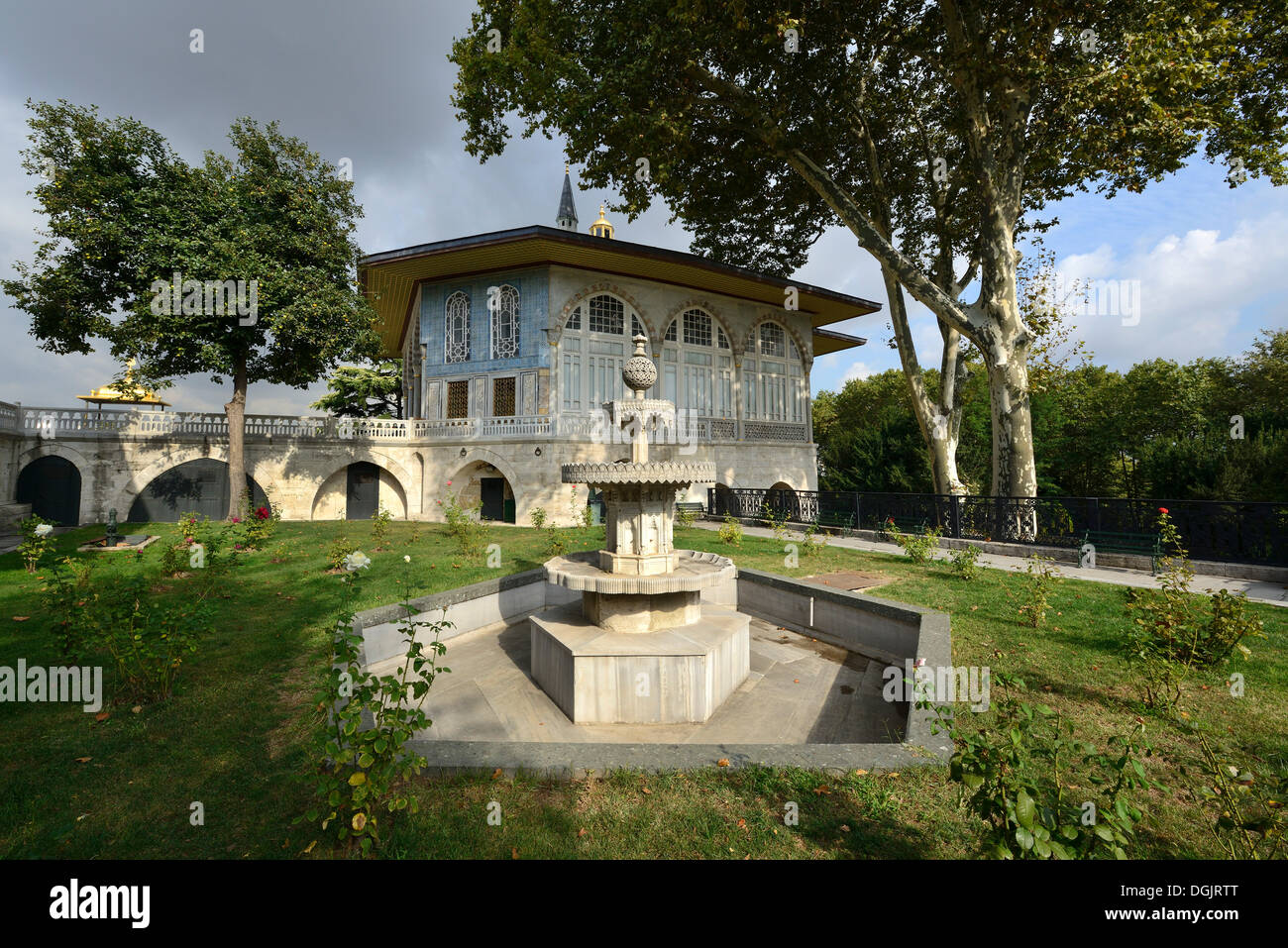 Turkish topkapi sarayi hi-res stock photography and images - Alamy