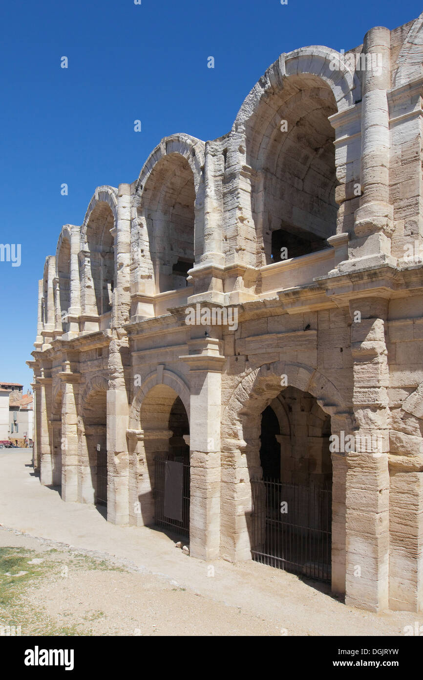 Roman arcades hi-res stock photography and images - Alamy