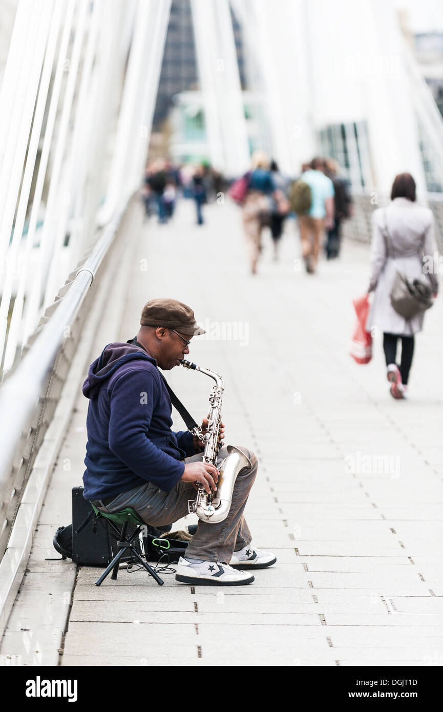 Musician busking on street london hi-res stock photography and images ...