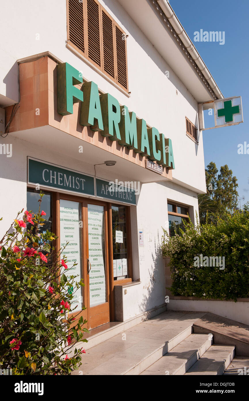 Spanish farmacia hi-res stock photography and images - Alamy