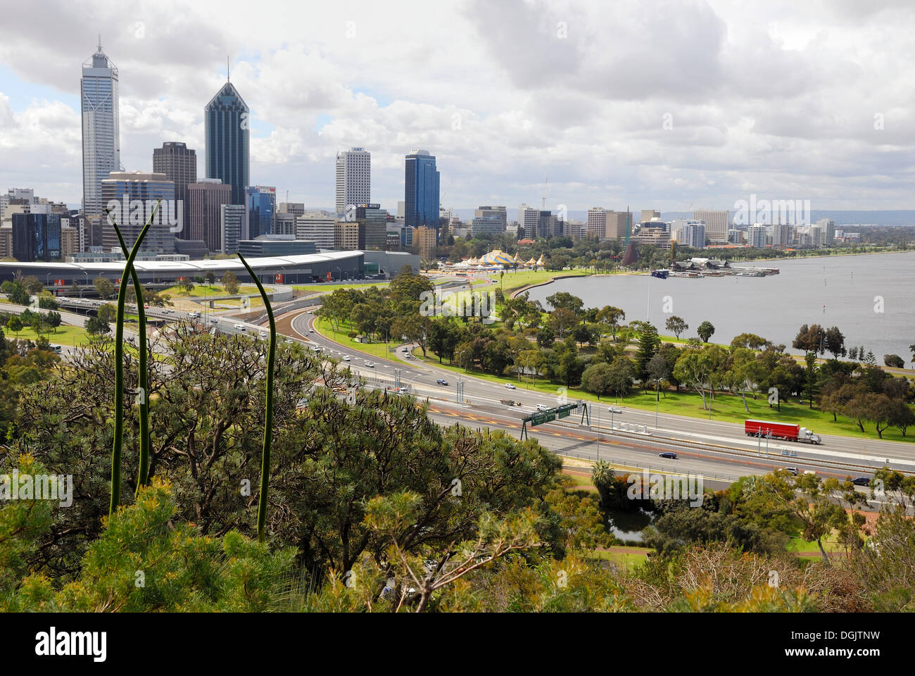 Perth city skyline daytime hi-res stock photography and images - Alamy