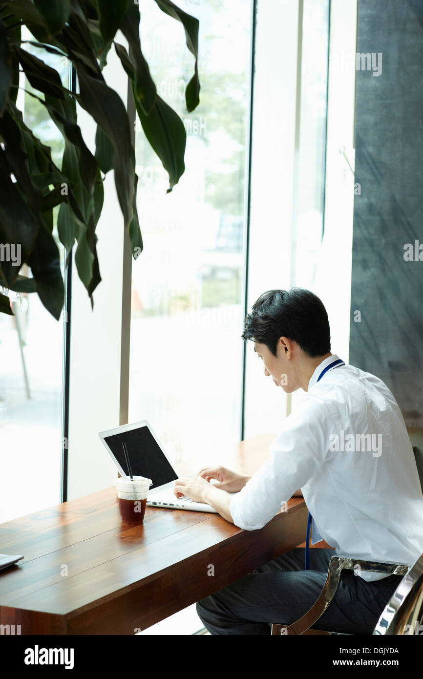 Working table hi-res stock photography and images - Alamy