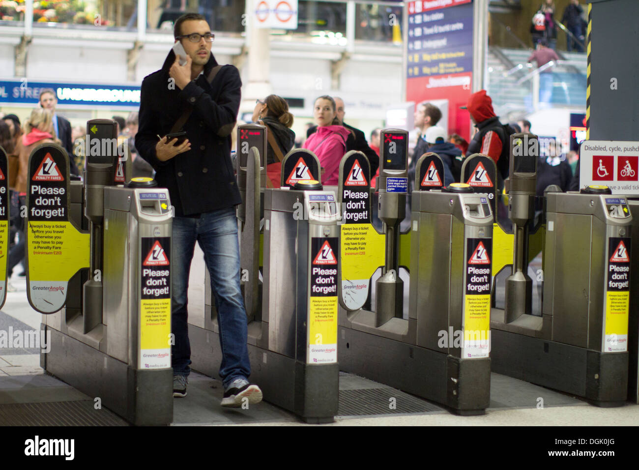 automatic ticket barrier Liverpool street station, with commuter ...