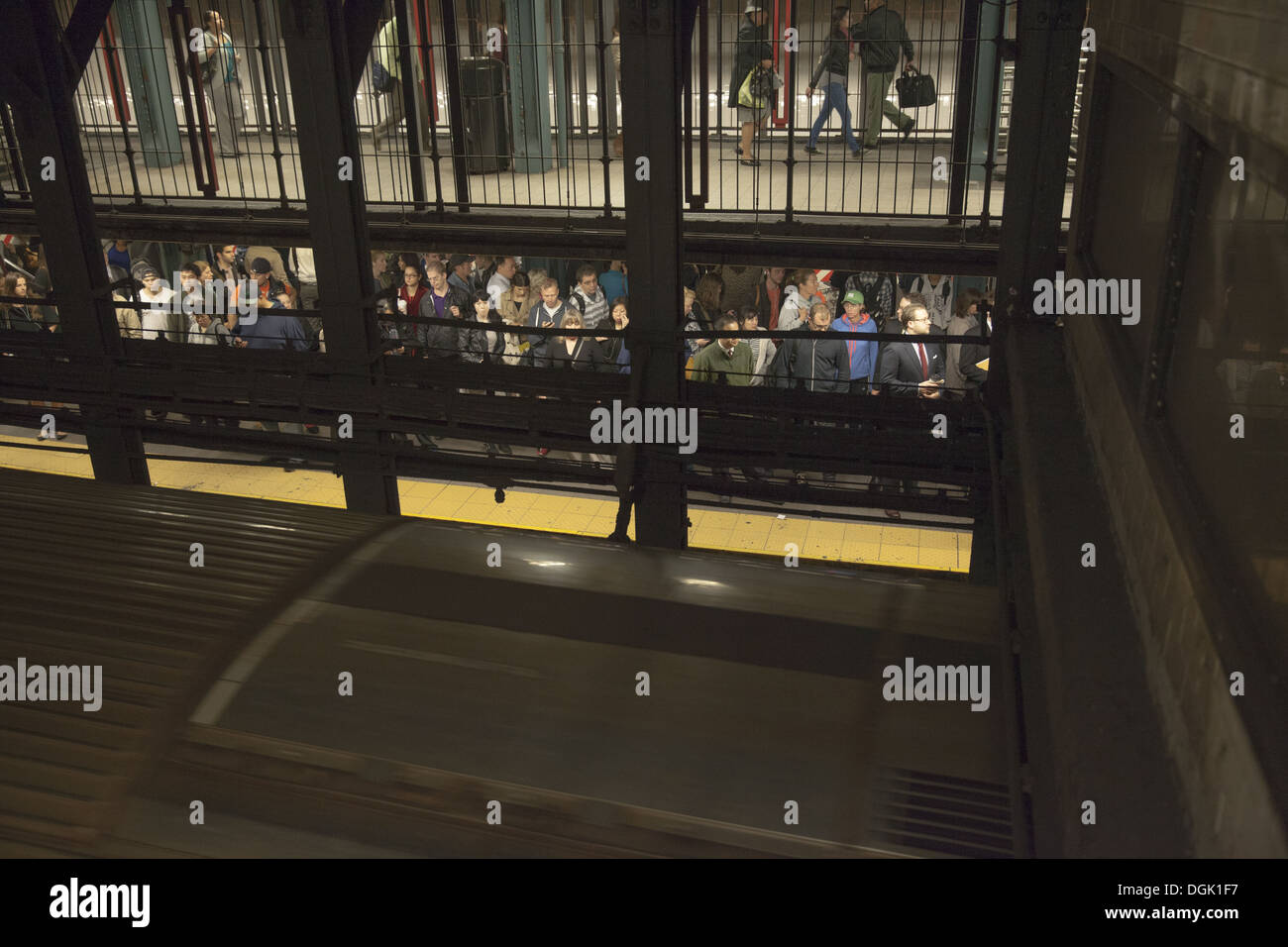 Morning rush hour on the 4,5 & 6 subway line on the East Side of ...