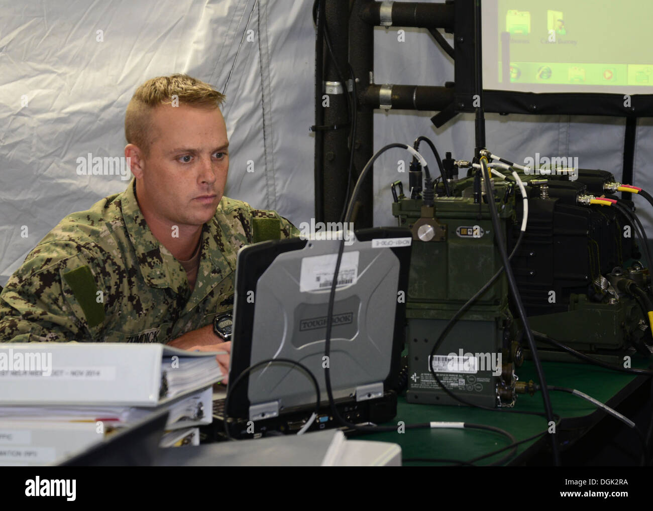 WILLIAMSBURG, Va. (October 8, 2013) - Construction Mechanic 2nd Class ...