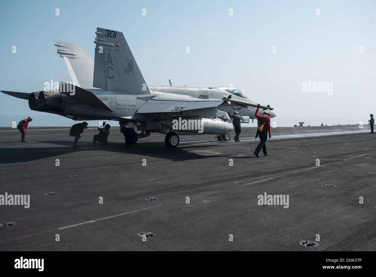 Strike fighter squadron vfa 37 hi-res stock photography and images - Alamy