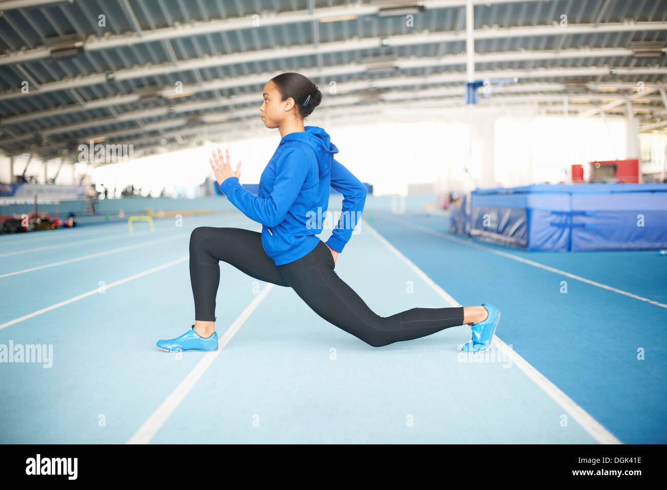 Lunging hi-res stock photography and images - Alamy