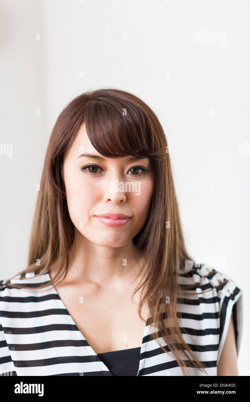 Portrait tyle hi-res stock photography and images - Alamy