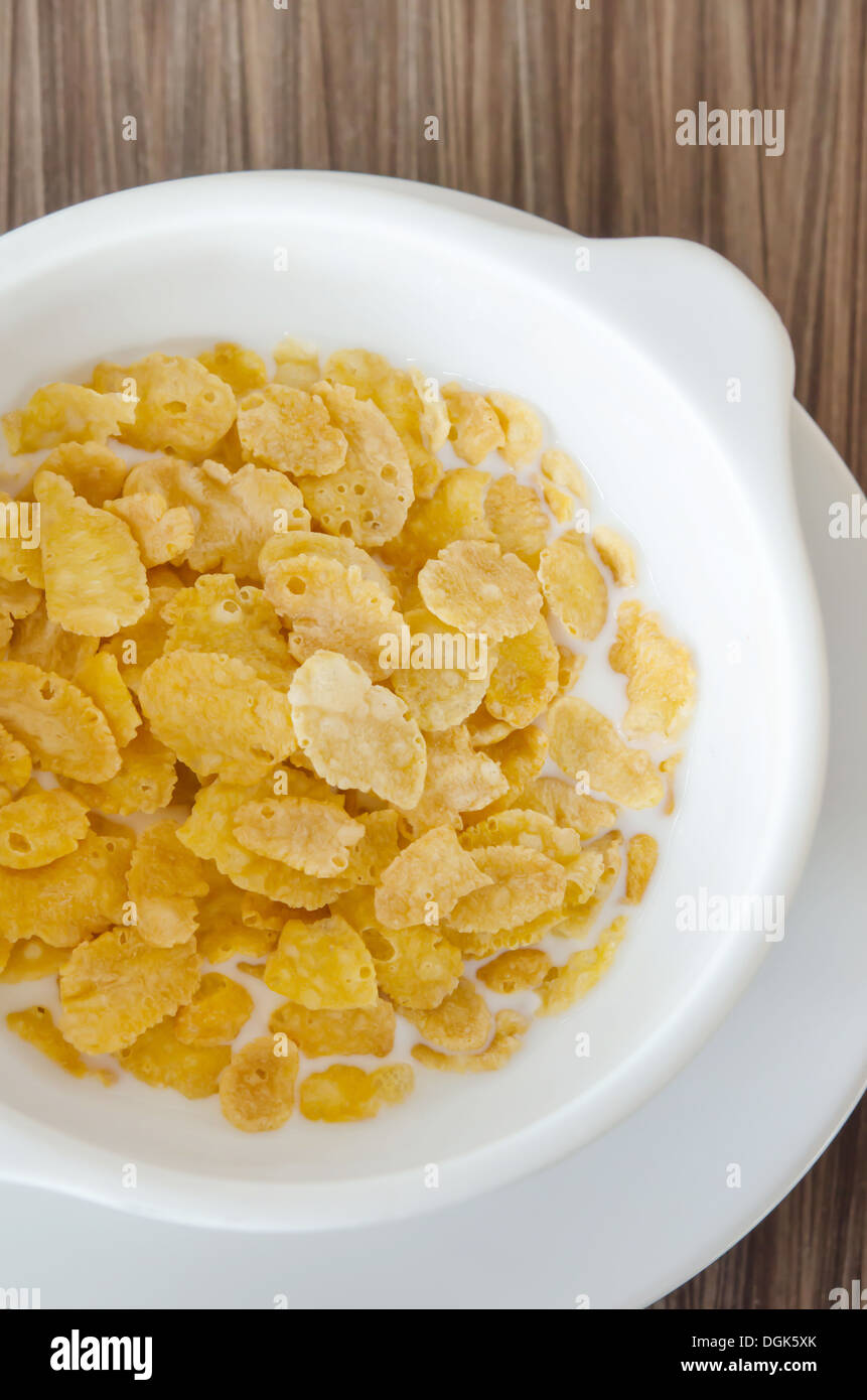 corn flake cereal with fresh milk in white bowl Stock Photo - Alamy