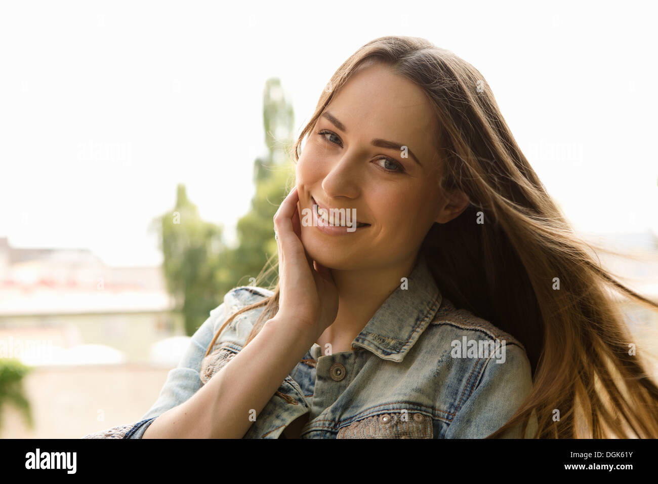 Hand on cheek hi-res stock photography and images - Alamy