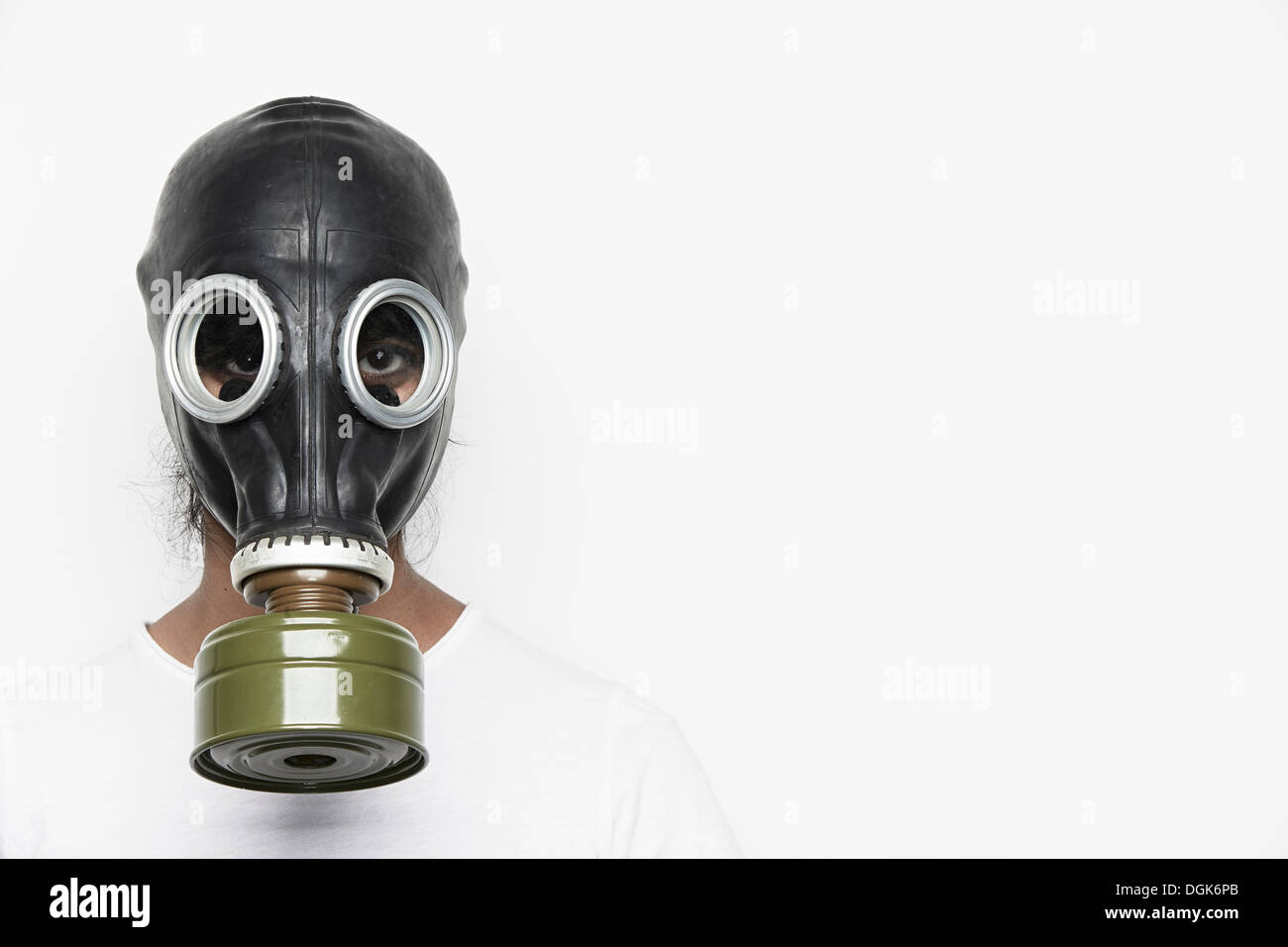 Woman wearing gas mask hi-res stock photography and images - Alamy