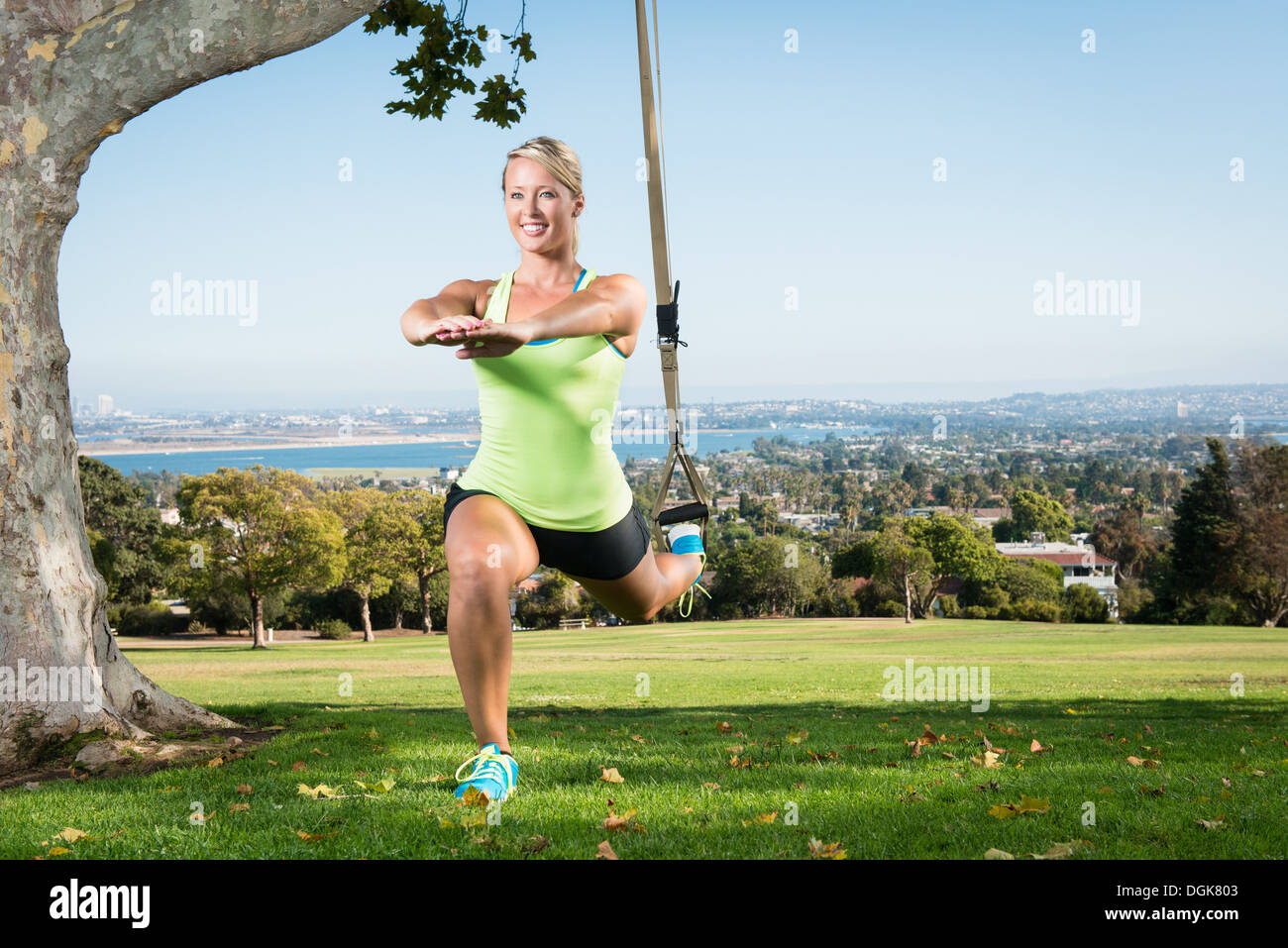 Lunge for legs hi-res stock photography and images - Alamy