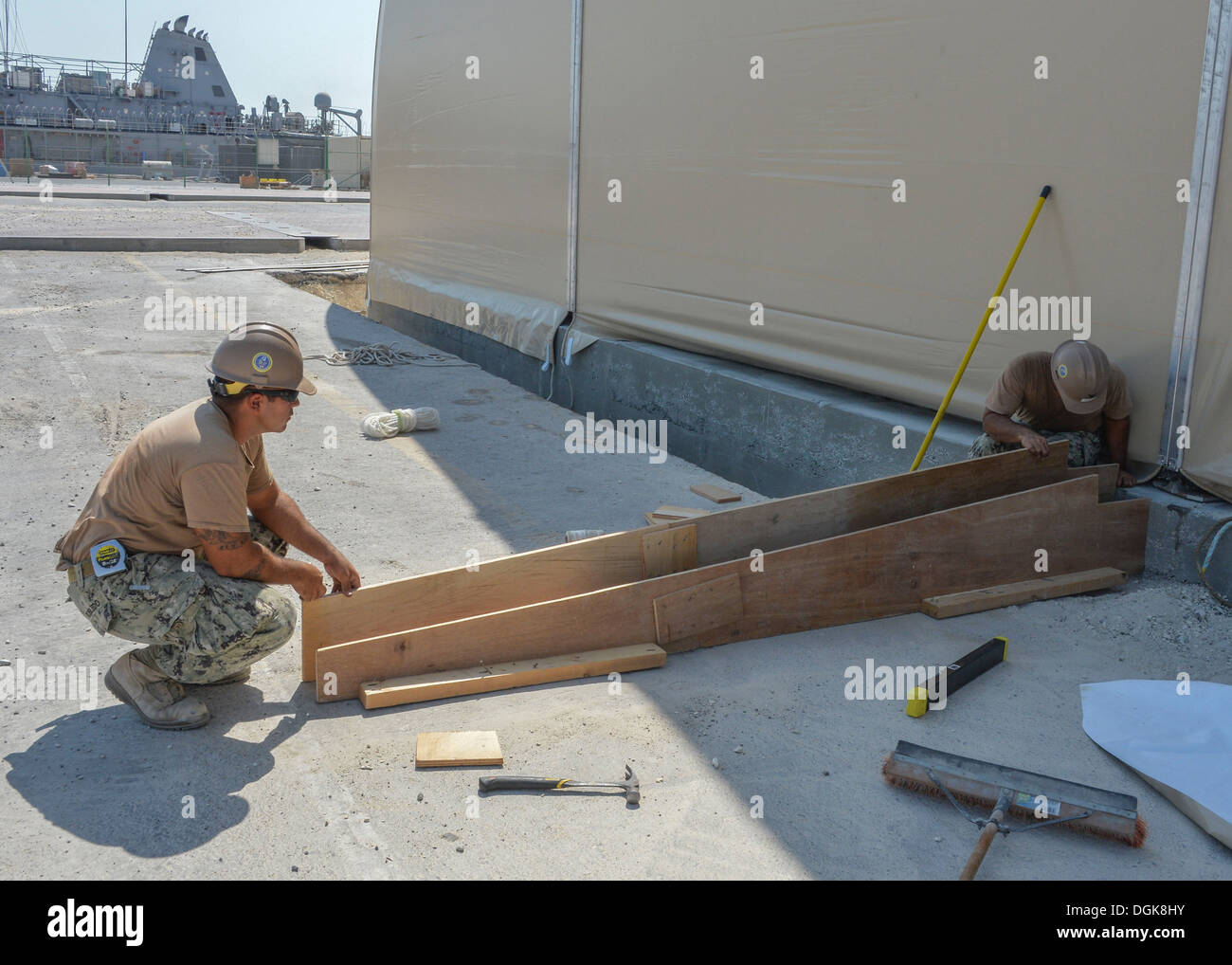 Builder 3rd class abraham gonzalez hi-res stock photography and images ...