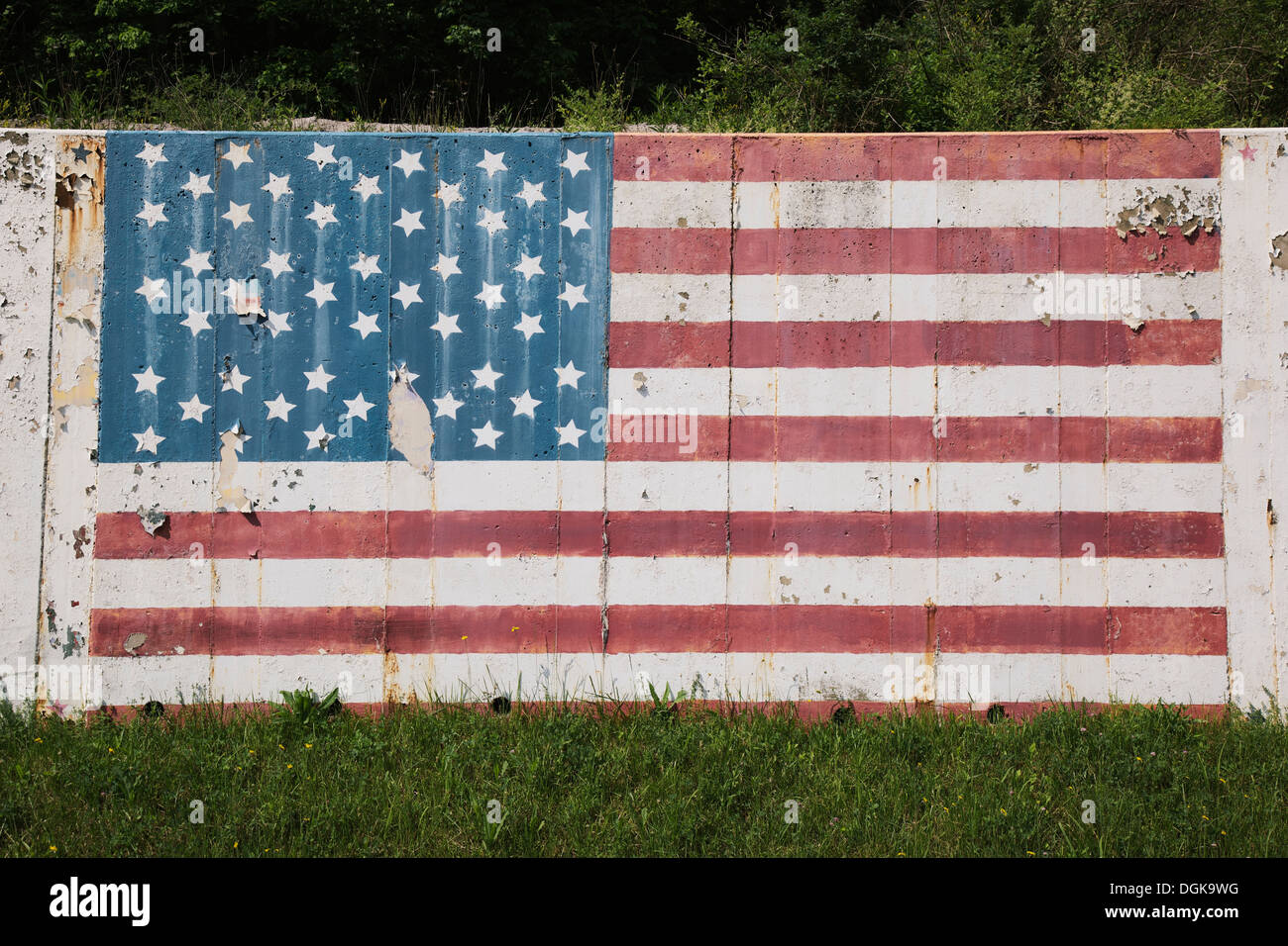 American flag painted on wall Stock Photo - Alamy