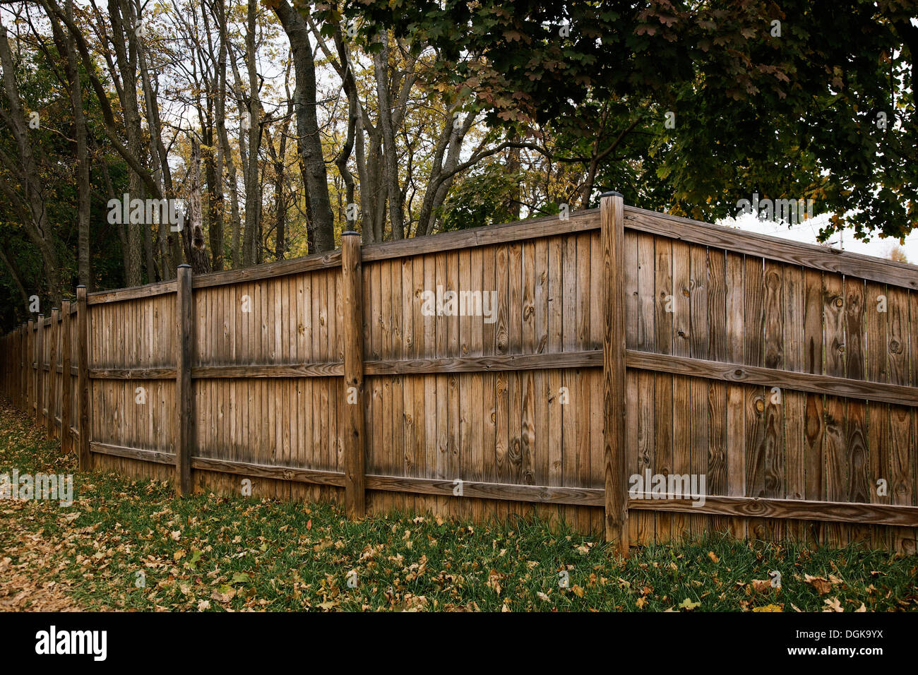 Wooden fence hi-res stock photography and images - Alamy
