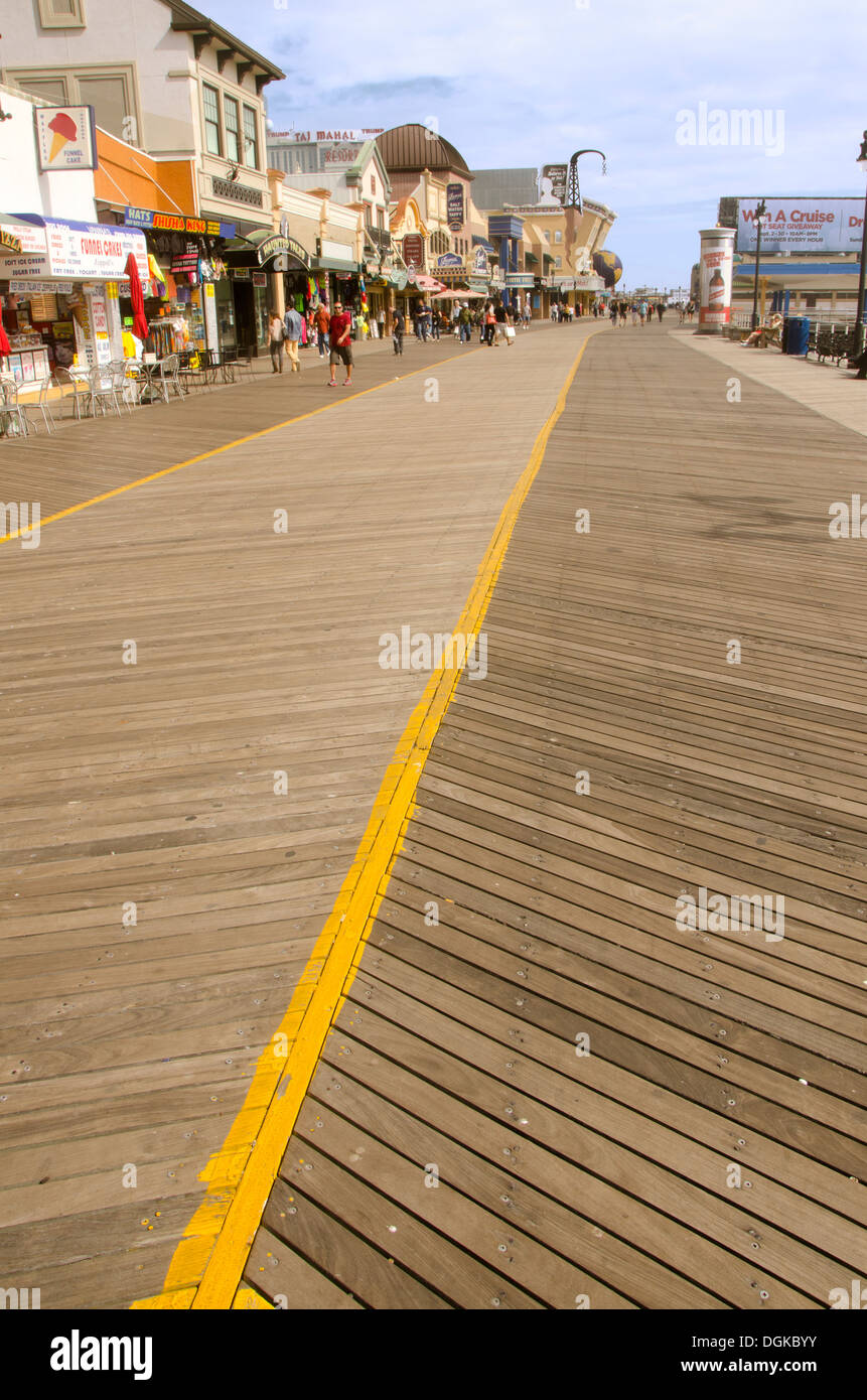 Atlantic city boardwalk hi-res stock photography and images - Alamy