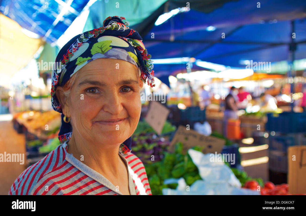 Kyrenia market hi-res stock photography and images - Alamy