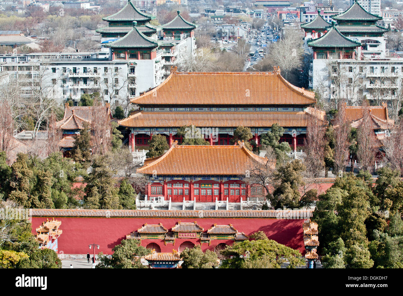 Shouhuang Palace (Hall of Imperial Longevity) in Jingshan Park, Beijing ...