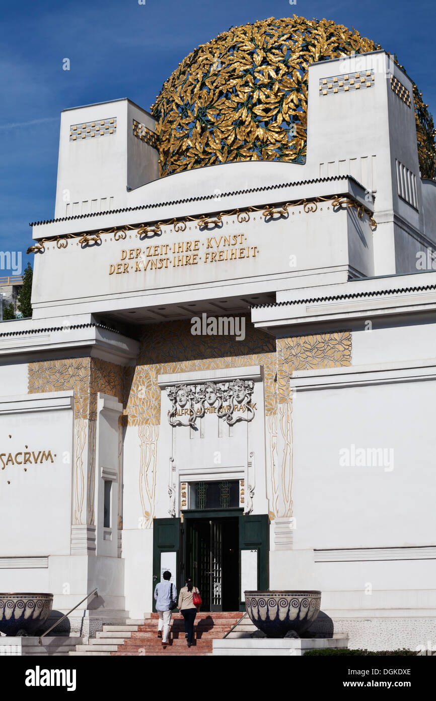 Secession building entrance art hi-res stock photography and images - Alamy