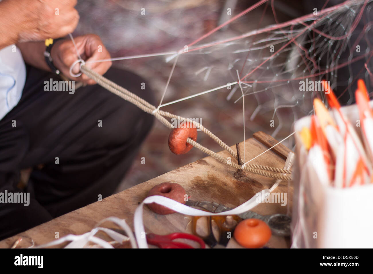 Weaving with rope hi-res stock photography and images - Alamy
