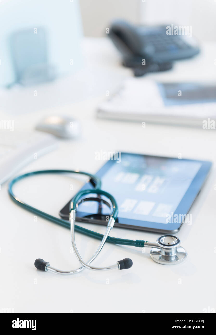 Office medical hi-res stock photography and images - Alamy