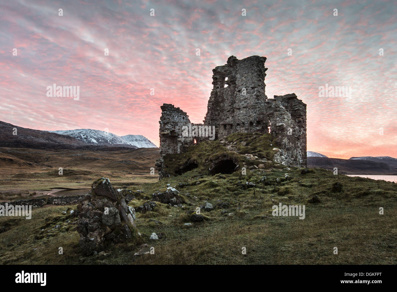 Castle toward scotland hi-res stock photography and images - Alamy