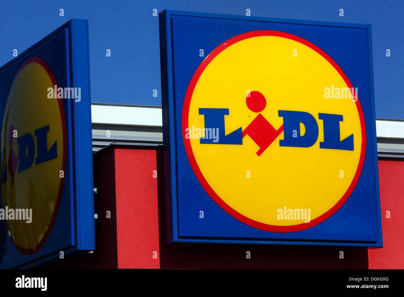 Logo lidl discount store hi-res stock photography and images - Alamy