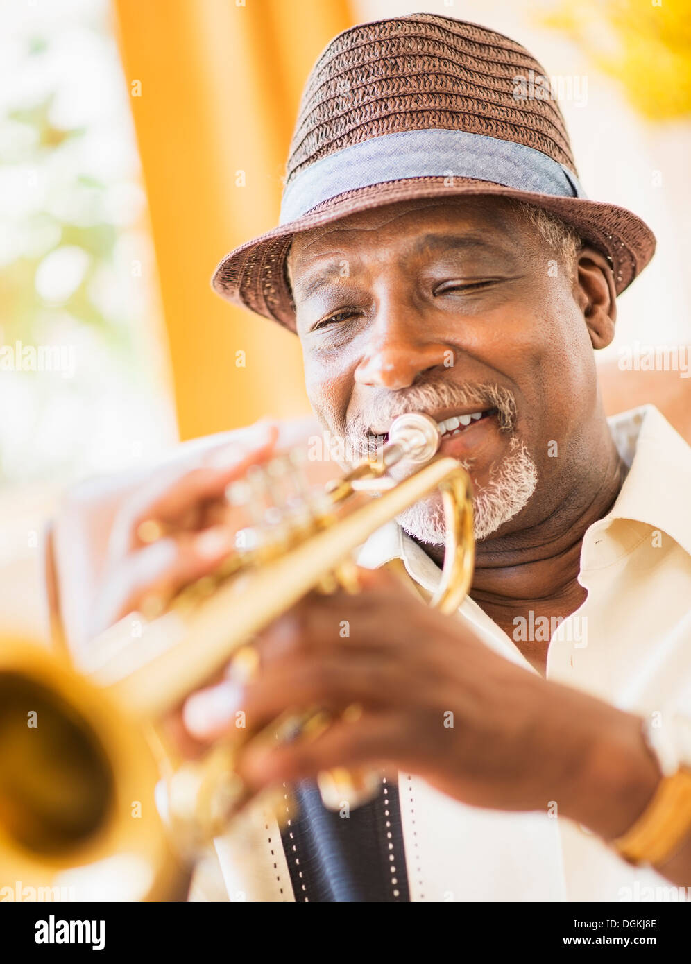 African man playing trumpet hi-res stock photography and images - Alamy