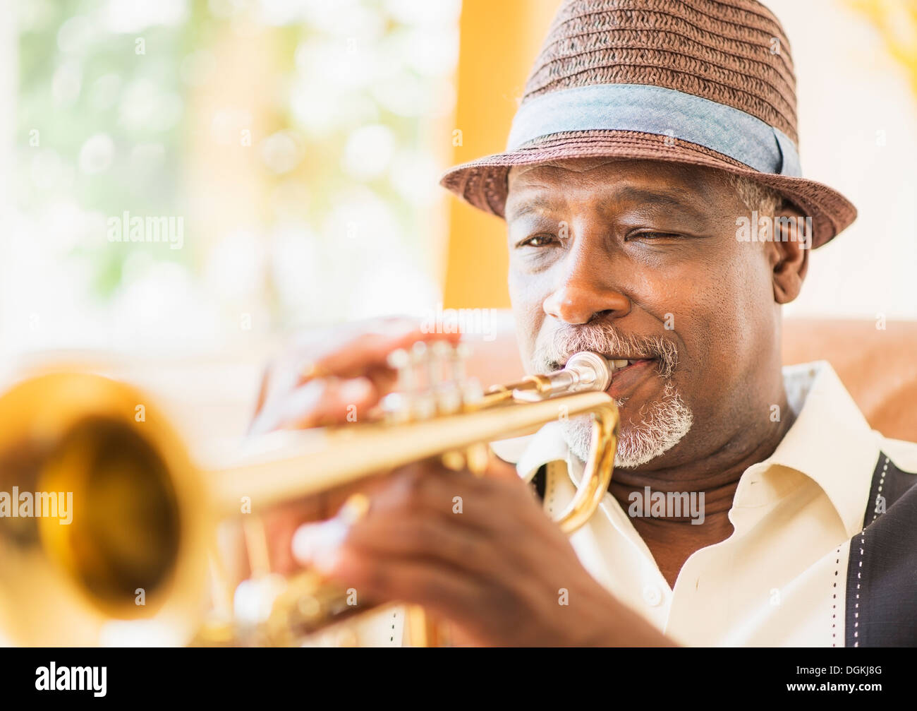African man playing trumpet hi-res stock photography and images - Alamy