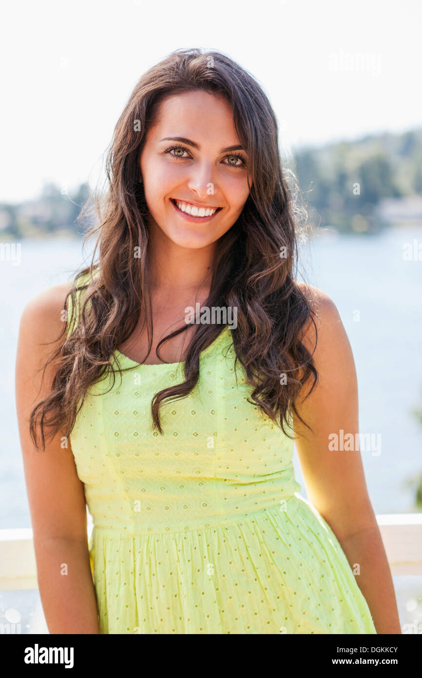 Usa washington bellingham young women hi-res stock photography and ...